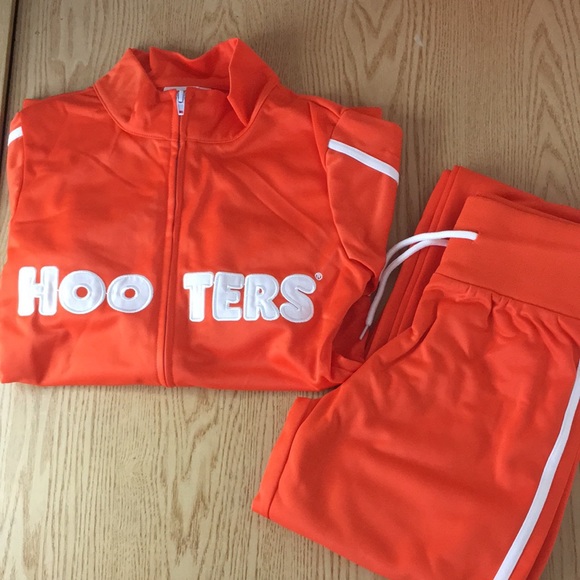 Hooters | Pants & Jumpsuits | New Rare Vintage Hooters Girl Uniform ...